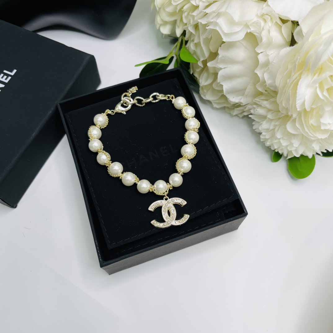 Chanel Bracelet - Temafes - The best quality products at very ...