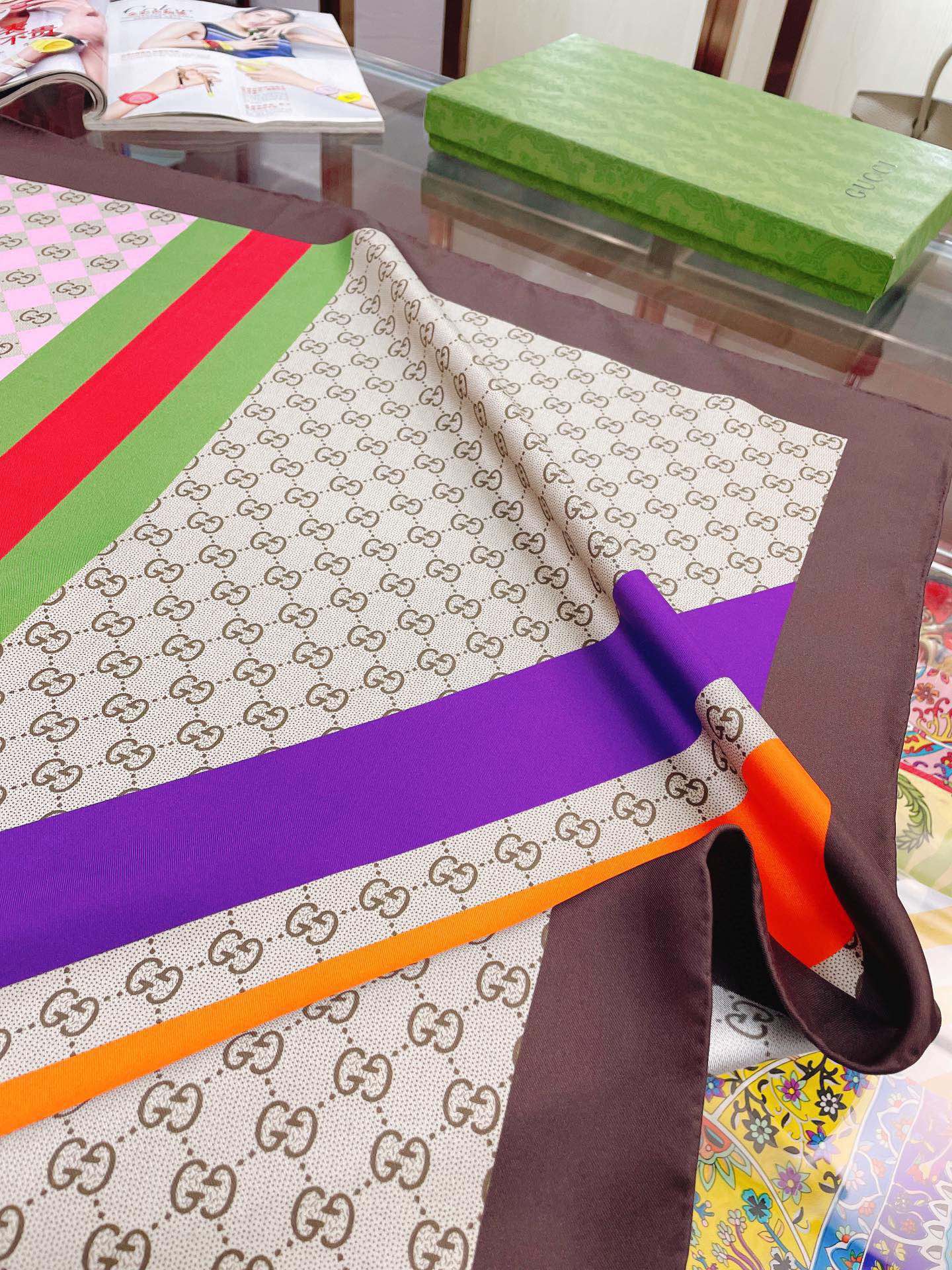 Gucci Geometric GG Print Twill Beige and Dark Green Scarf 90cm/35in ...